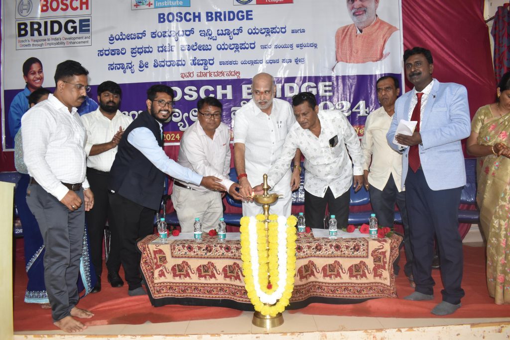 Yellapur: Bosch Bridge Job Fair-2024 held at Govt. First Grade College ...